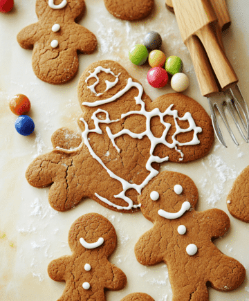 Gingerbread Cookies Recipe - avarecipes.com