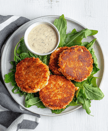 Chef John's Fresh Salmon Cakes Recipe - avarecipes.com
